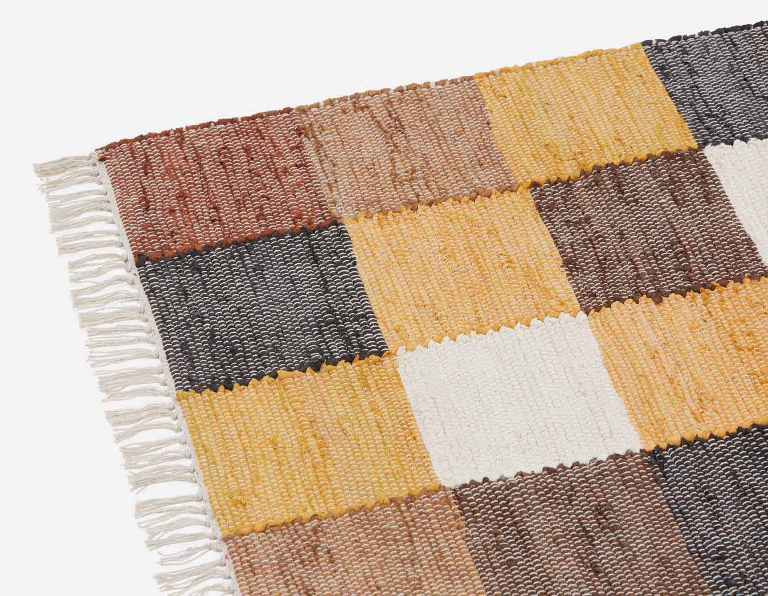 KHEDA woven rug 4' x 6' | Structube